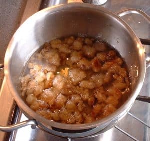 How to Make Your Own Suet (Helpful Tips) - Bird Feeder Hub